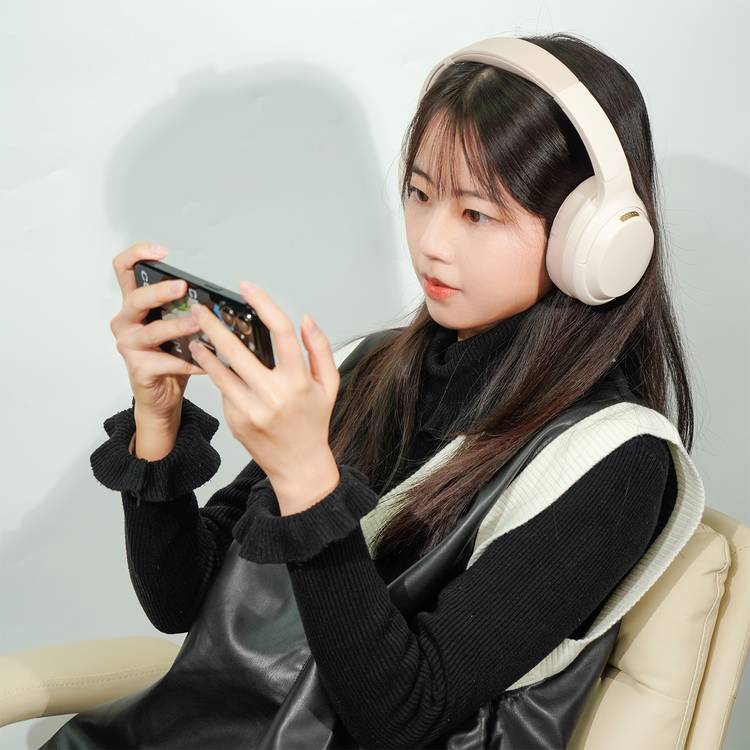 Buy Porodo Soundtec Eclipse Wireless Over Ear Headphones in UAE (PD ...